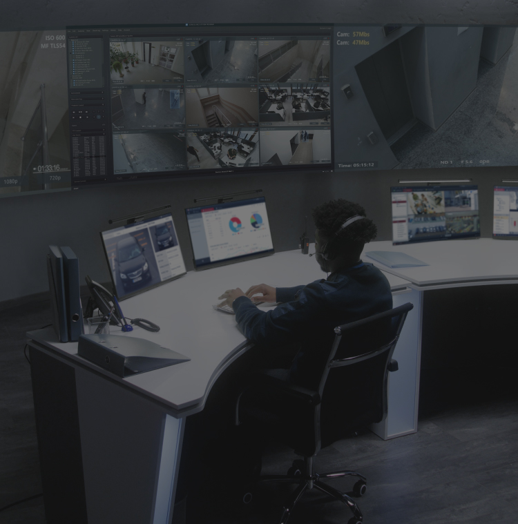 Command Center - Solutions - Hikvision Commercial Display